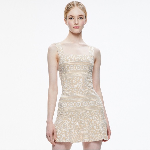 Alice + Olivia | Dresses | Alice Olivia Kaidra Embroidered Mini Dress ...
